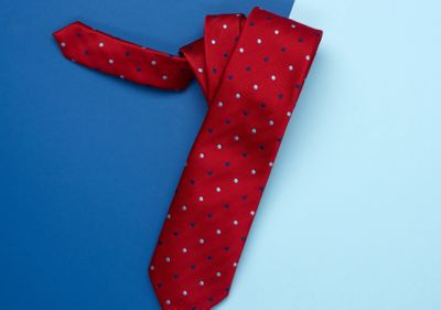 How to Wash a Tie | Persil®