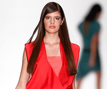 Hair Styles for Long Hair Can be Casual or Glamorous