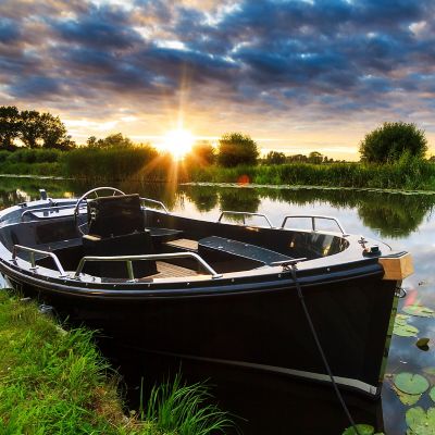 Boot reinigen: Sauber auf und unter Deck | Frag Team Clean | Frag Team ...