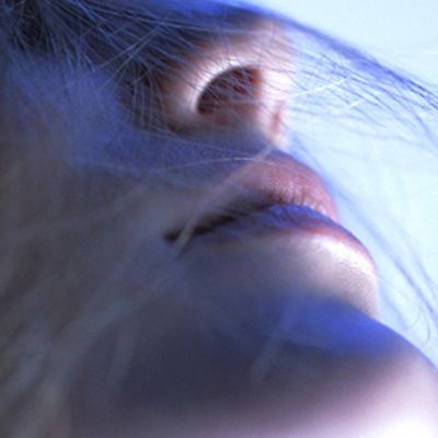 Fly-away Hair