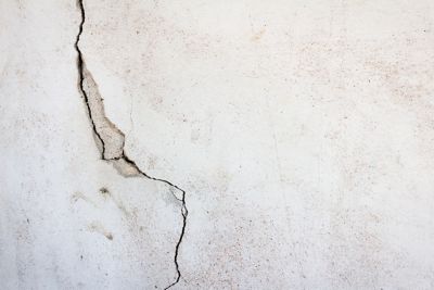 How to fix cracks in walls: Get cracking!