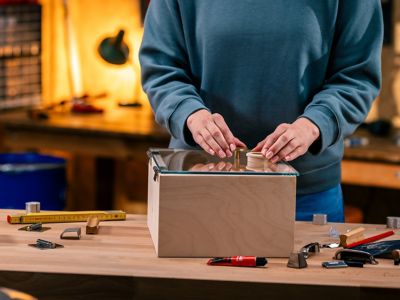 How to glue glass to wood: Everything you need to know