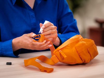 Lepidlo na plasty: Vše, co potřebujete vědět o lepení plastů