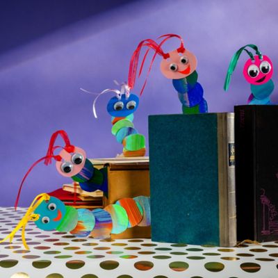 Handmade Bookmarks: step-by-step guide for colourful creations