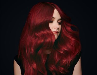 Haare rot färben: Strahlend wie frisch vom Friseur