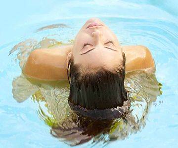 Pool Party Hair: Five Looks